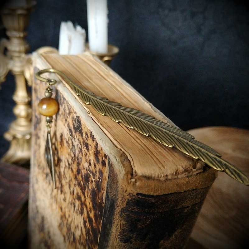 Marque page plume, relique de la mort et perle oeil de tigre, harry ...