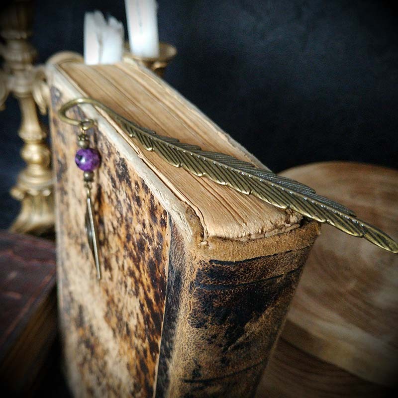 Marque page plume, relique de la mort et perle jaspe violet, harry ...