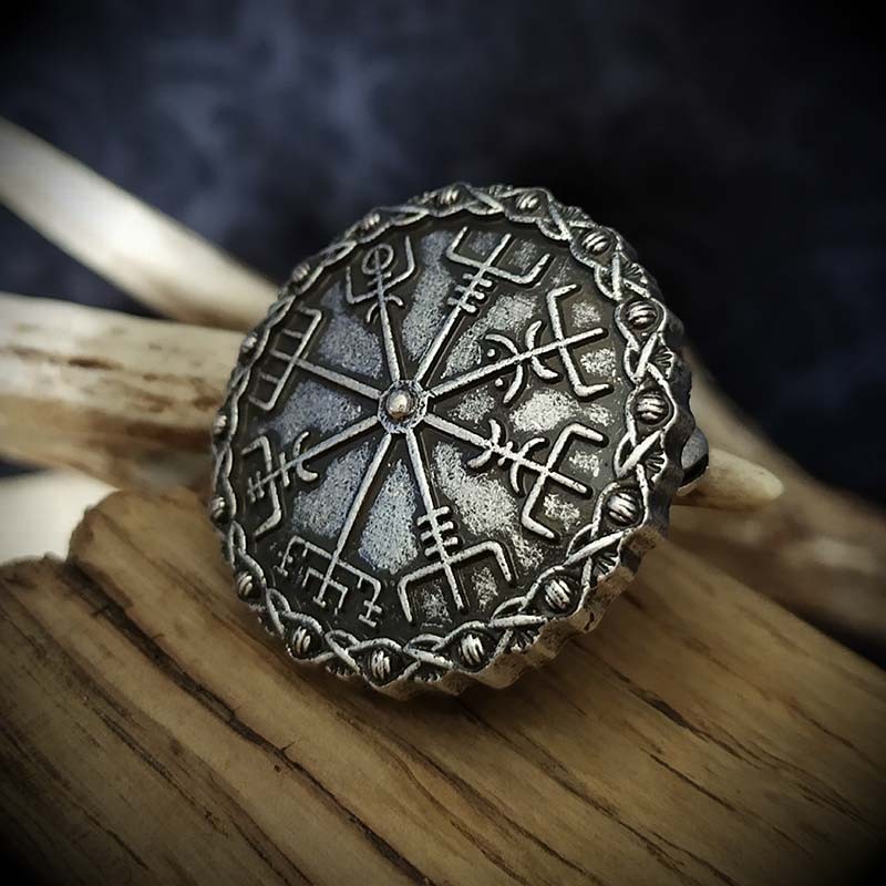 Broche viking Vegvisir 3,4 cm couleur argent vieilli, rune viking