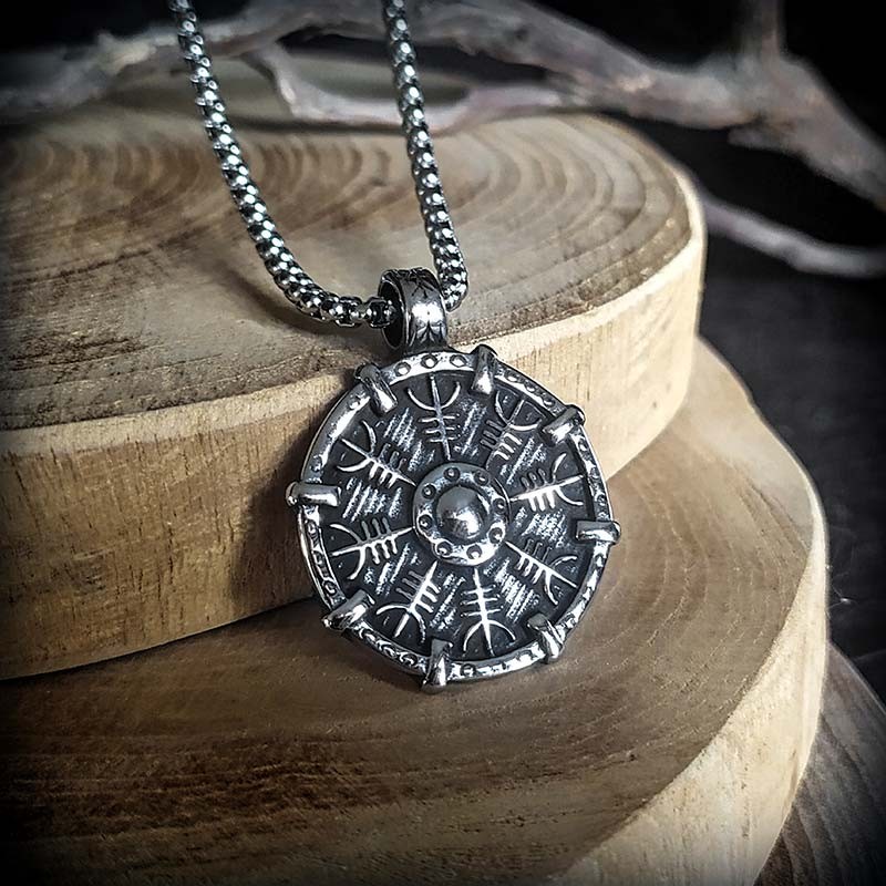 Collier médaillon Vegvisir en acier