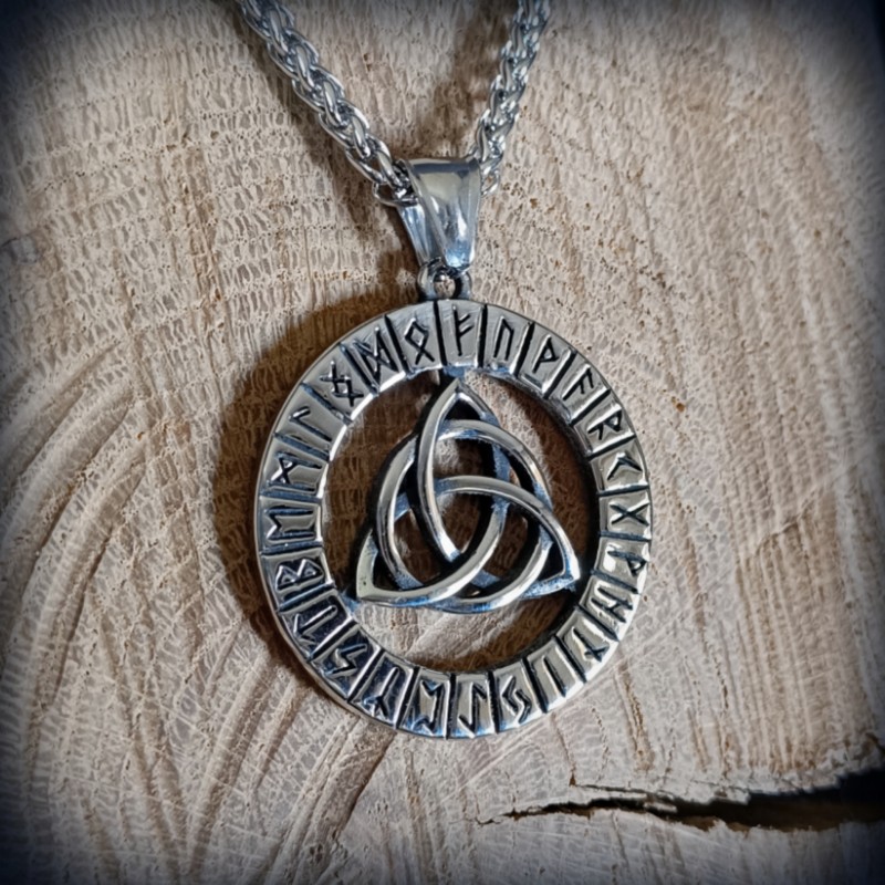 Collier pendentif viking triquetra et Futhark en acier, runes, talisman